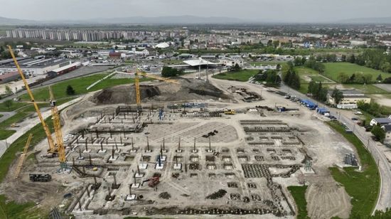 Agenda Constructiilor - MIS Grup: Lucrari la fundatia si stalpii de ...